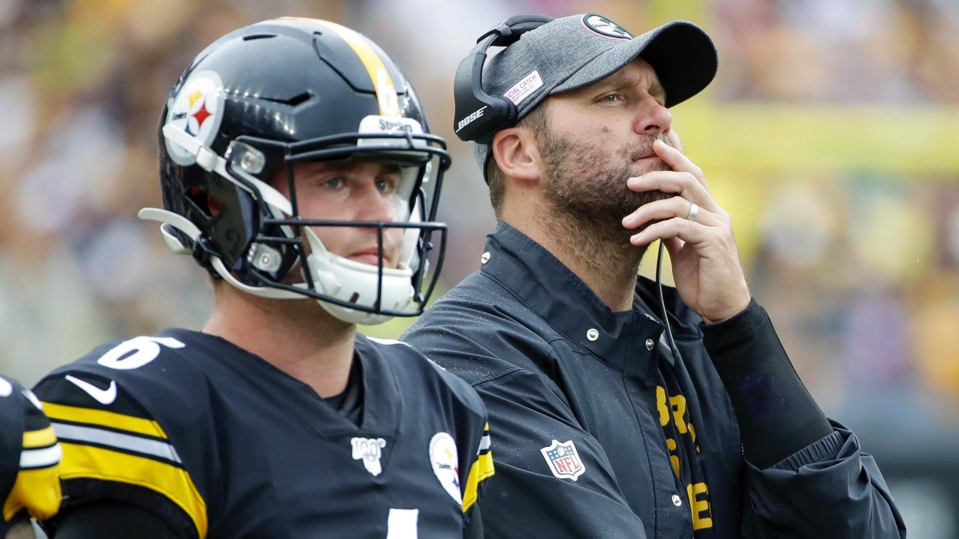 A QB and his OC | Scrolller