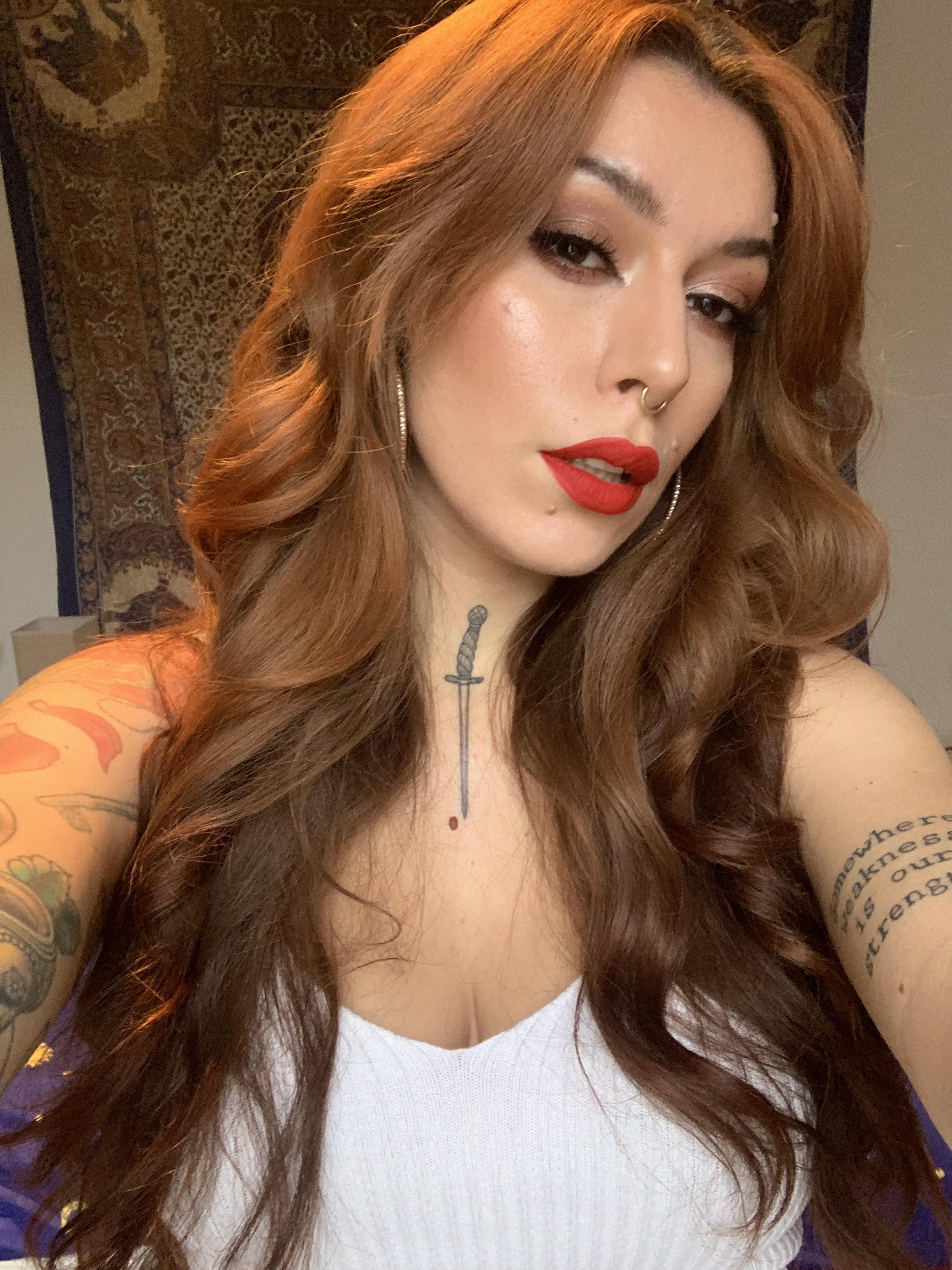 A red lipstick never disappoints 🌶 | Scrolller