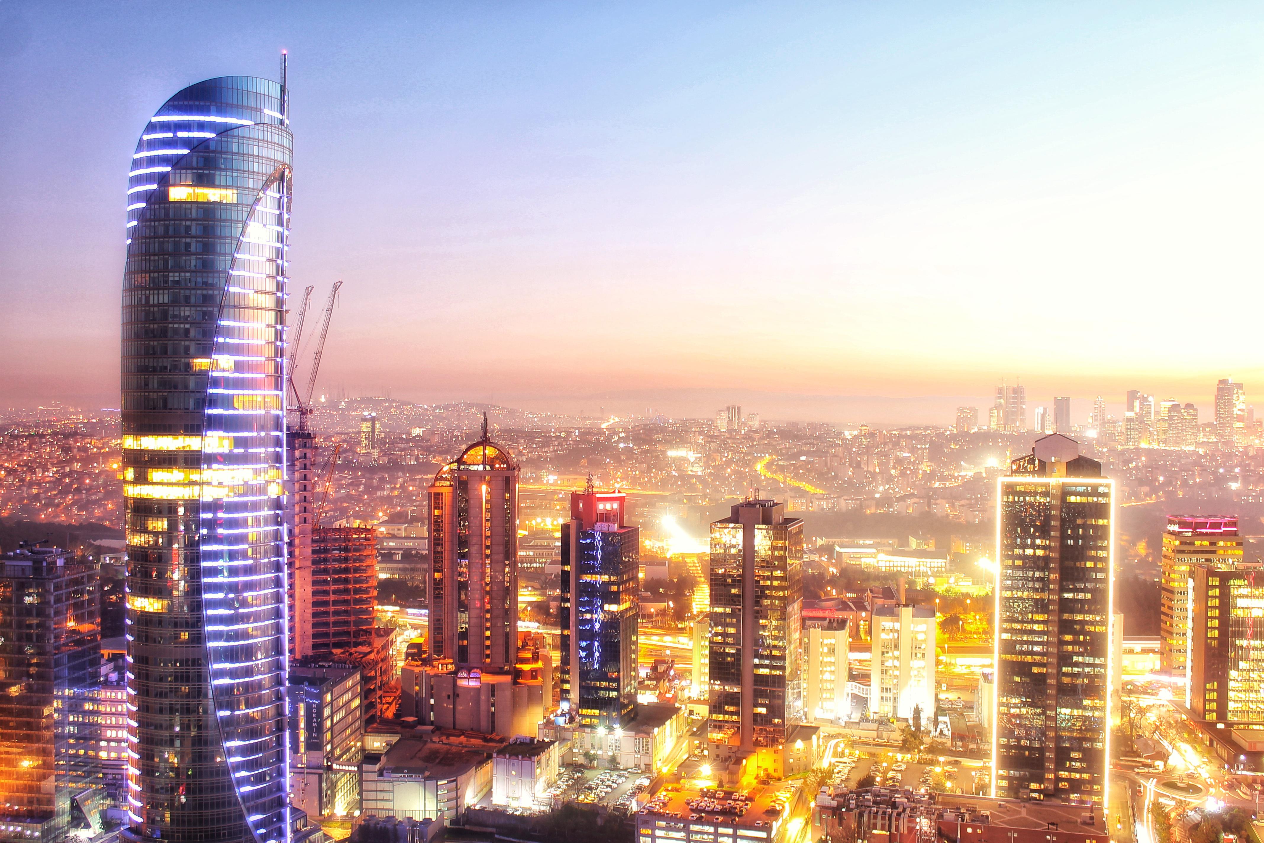 A shining afternoon from İstanbul | Scrolller