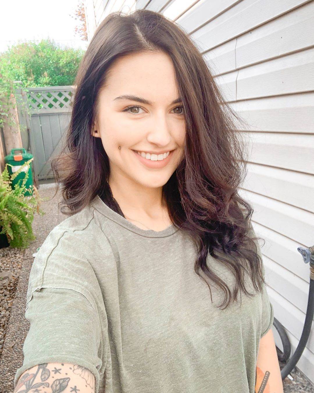 A smile to die for... (Octavia May) | Scrolller