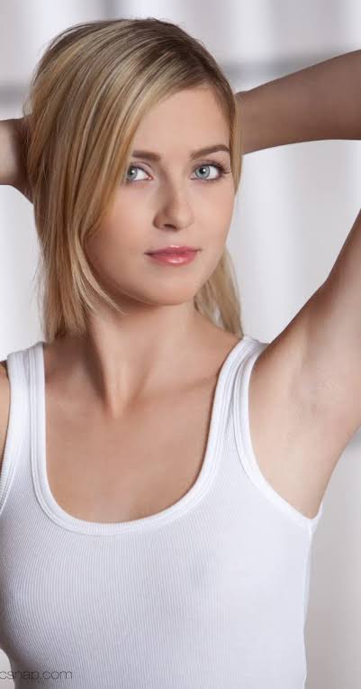 Abigaile Johnson | Scrolller