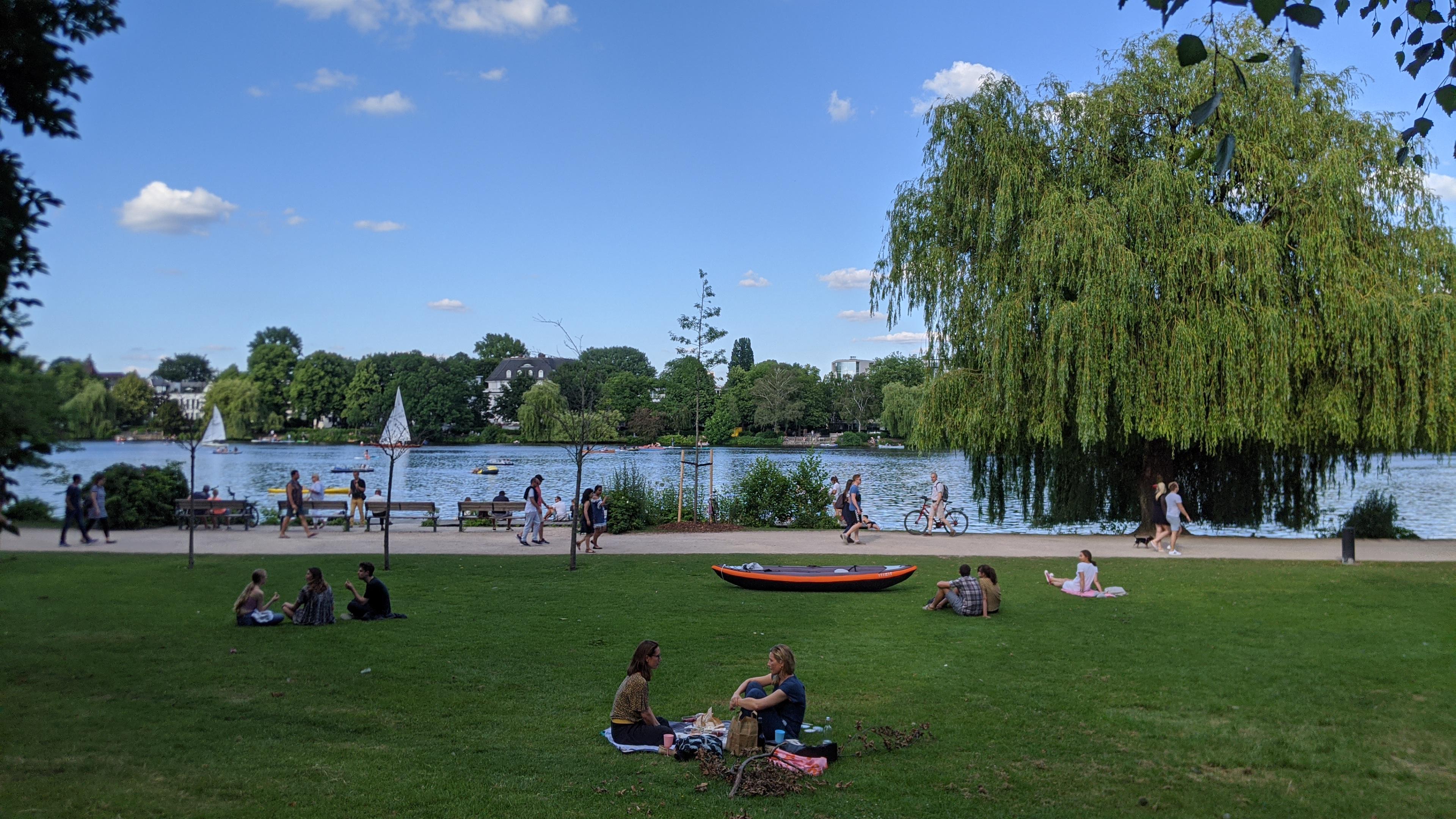 Accidental Renaissance on the Alster | Scrolller
