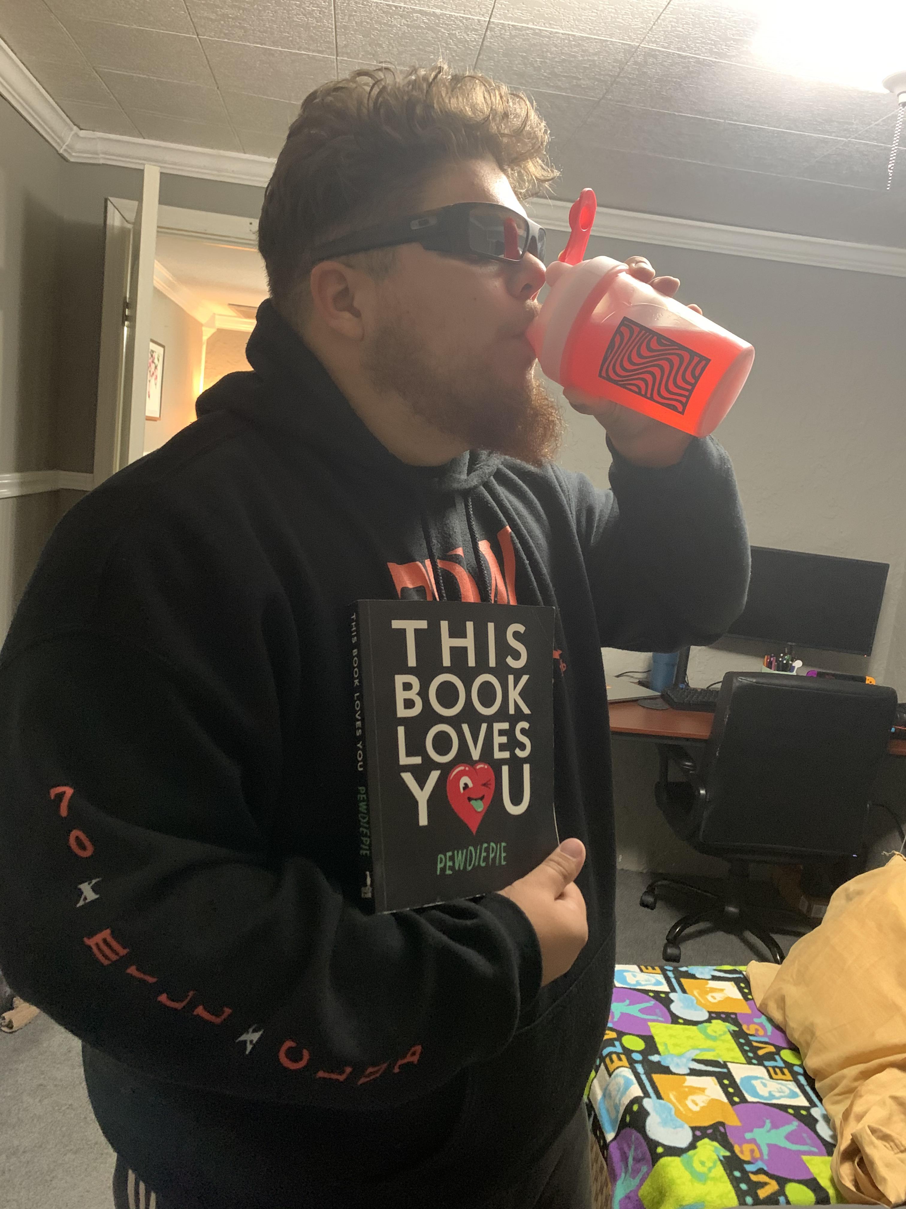 ACHIEVEMENT UNLOCKED - ELITE GAMER | Scrolller