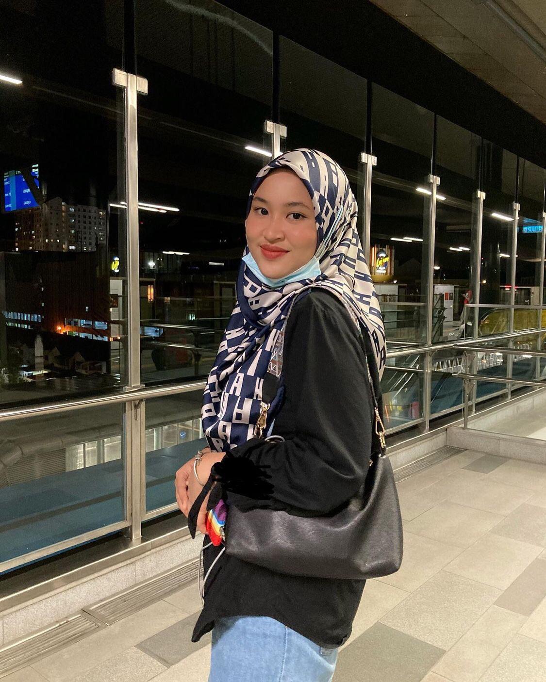 ada yg nk? | Scrolller