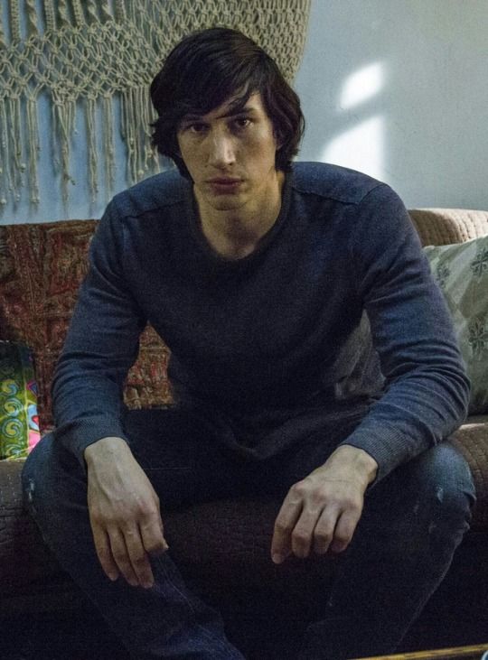 Adam Driver. Look at the size of those hands. | Scrolller