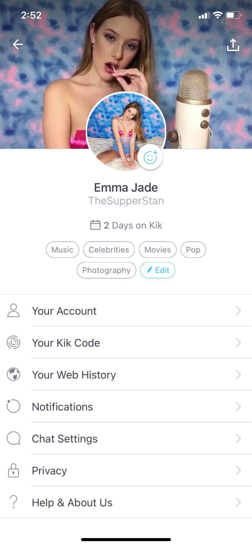 Add me on Kik, I have heaps of fakes if anyone wants any | Scrolller