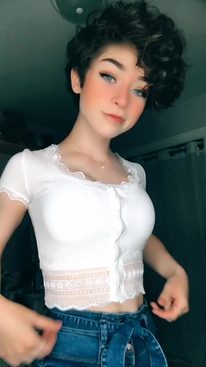 Addison Grace | Scrolller