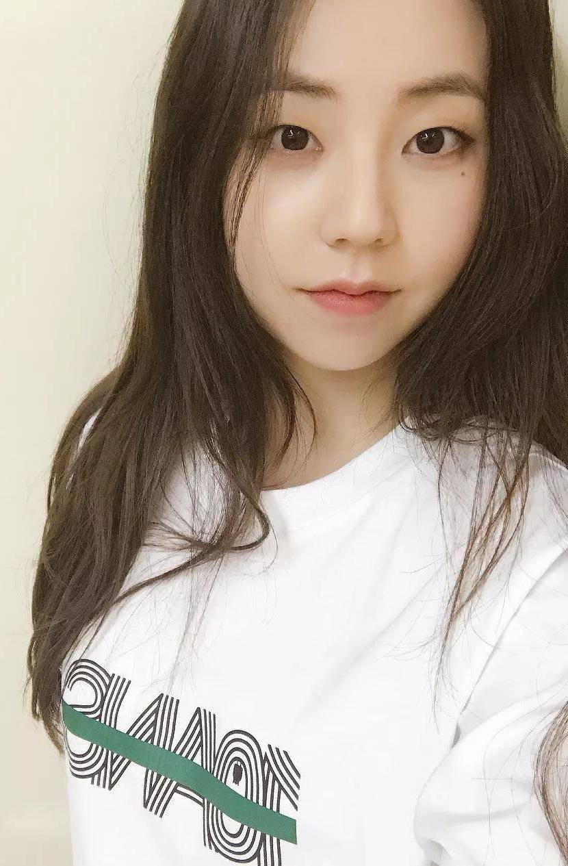 Ahn So Hee | Scrolller