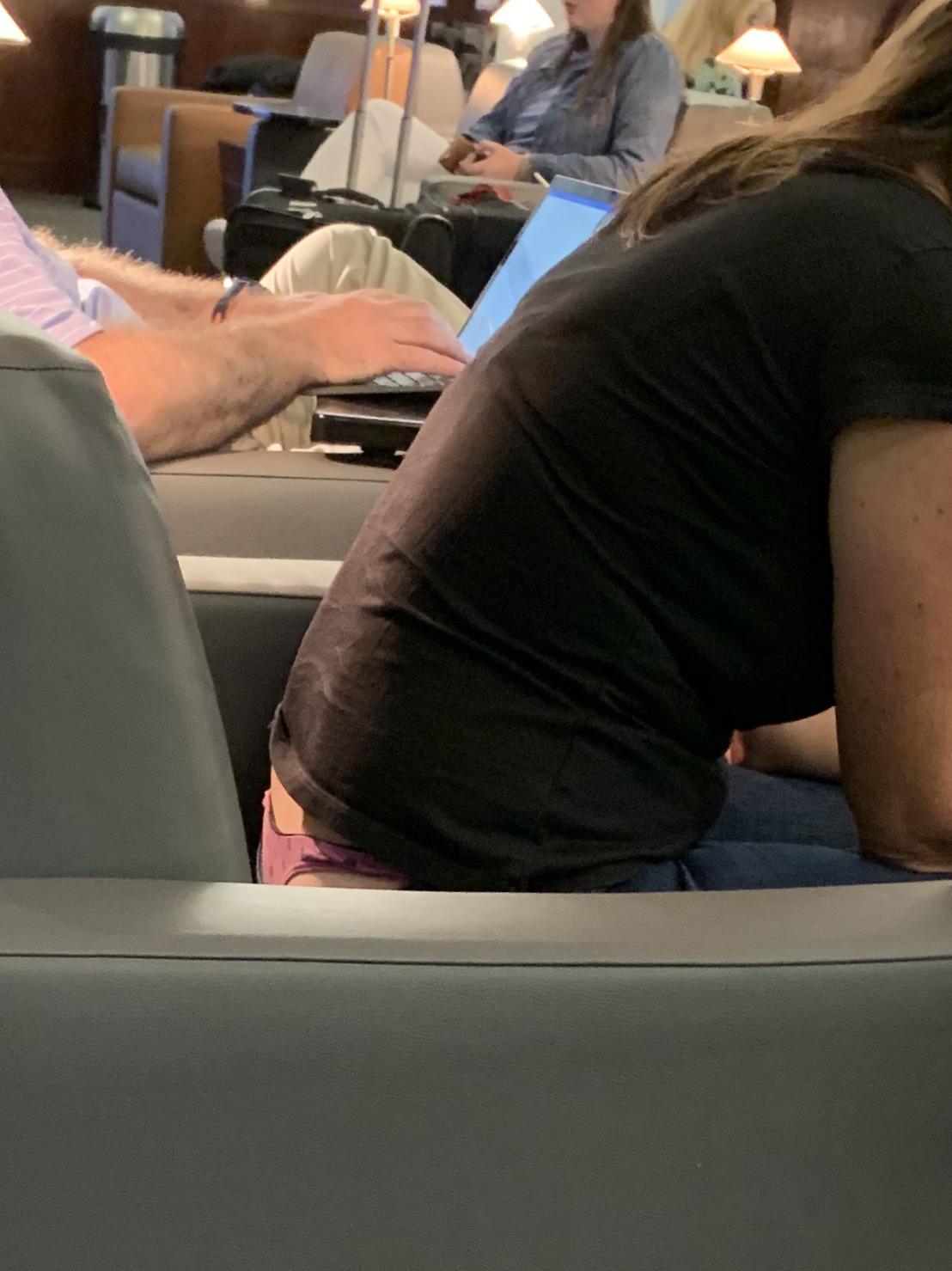 Airport whale tail. | Scrolller