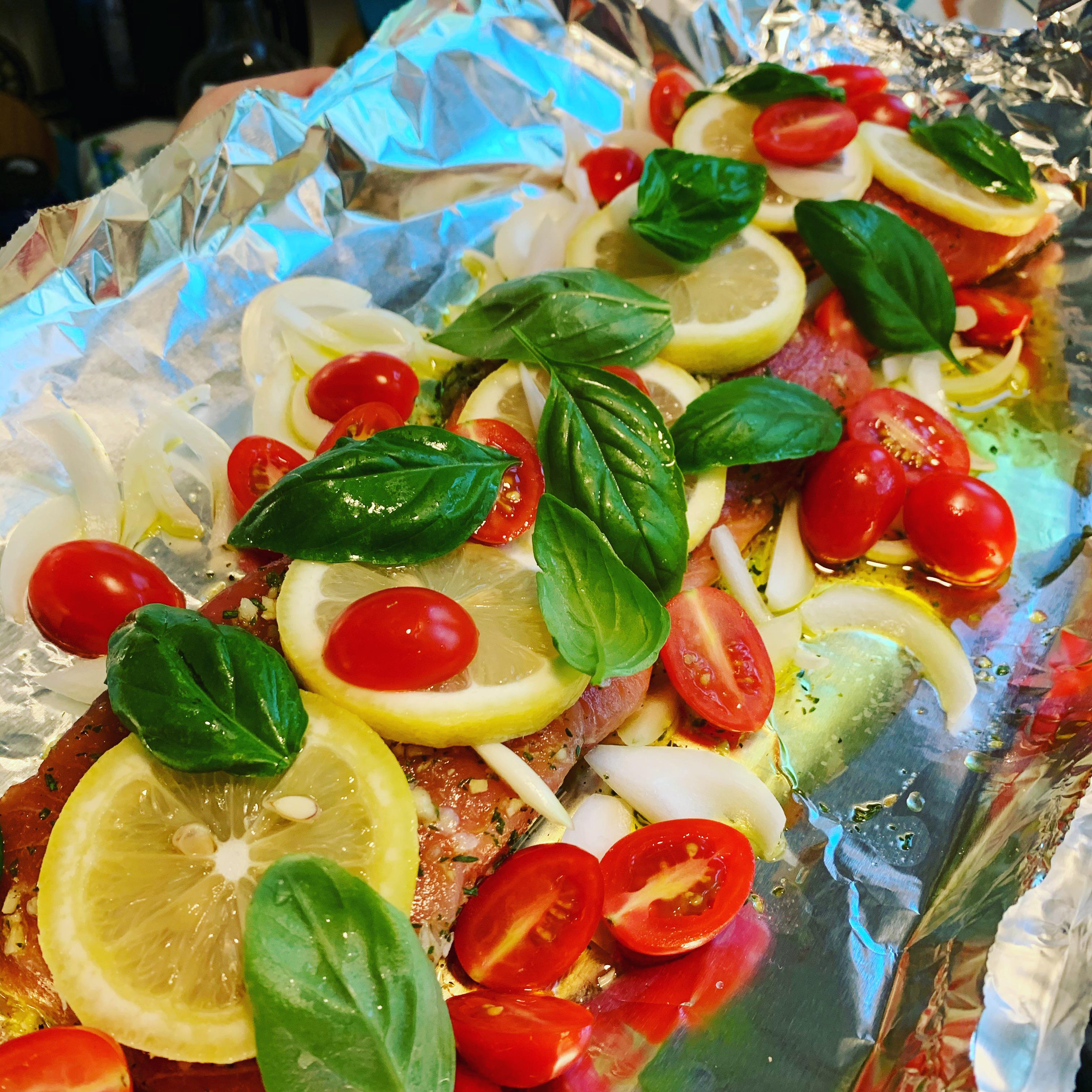 Alaskan King Salmon, onions, garlic, parsley, lemon, basil, cherry tomato, olive oil, white wine ...