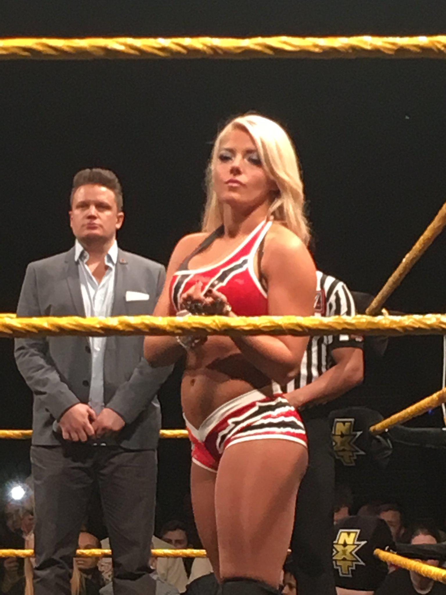 Alexa Bliss Throwback | Scrolller