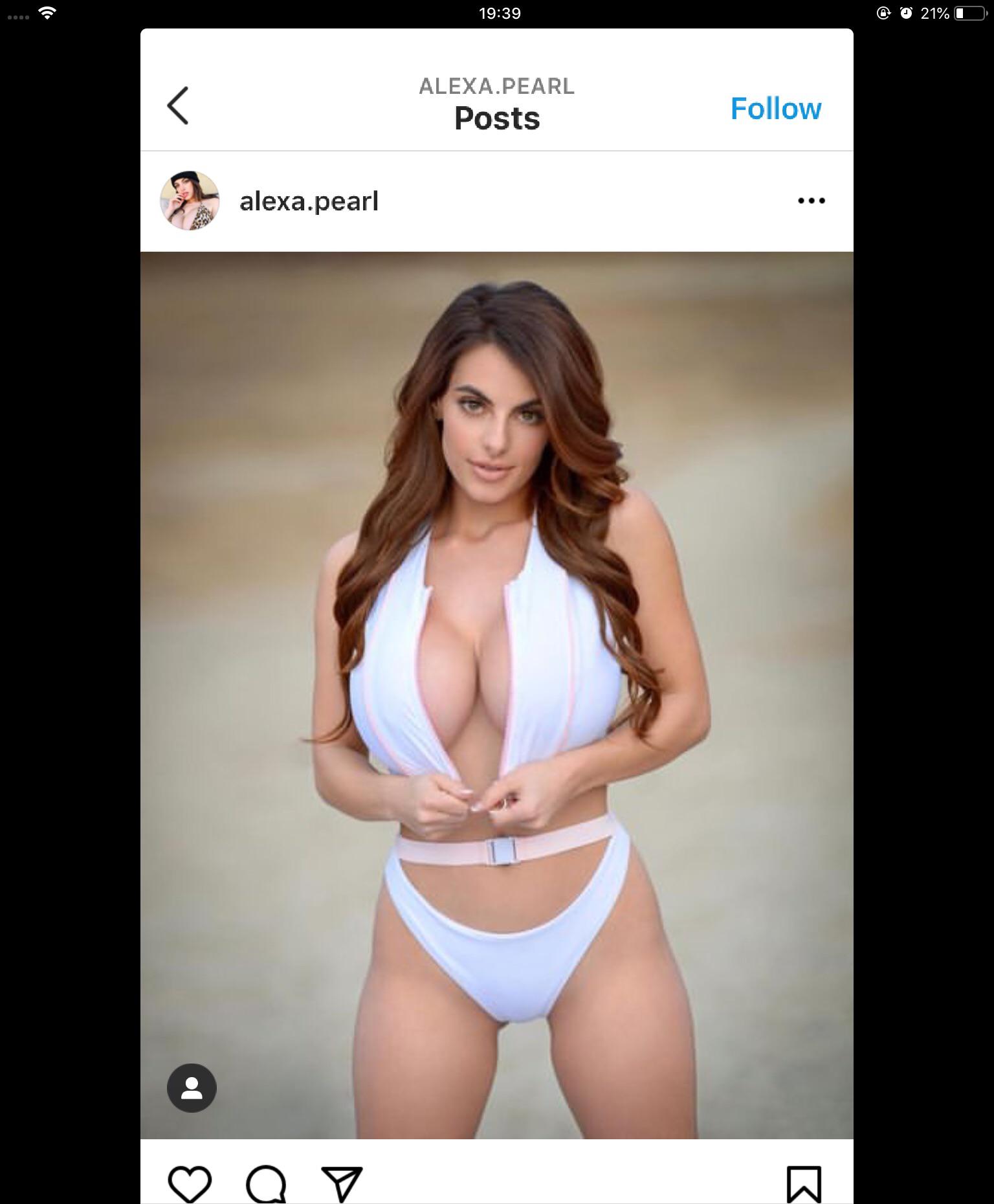 Alexa Pearl we need her on here pls upvote🙏 | Scrolller