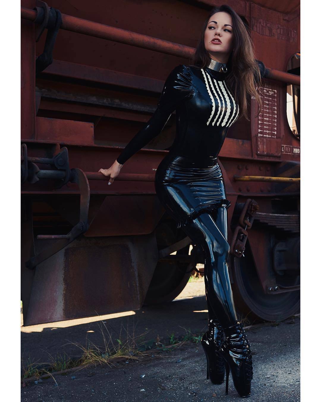 Alexandra Potter has some amazing flexibility | Scrolller