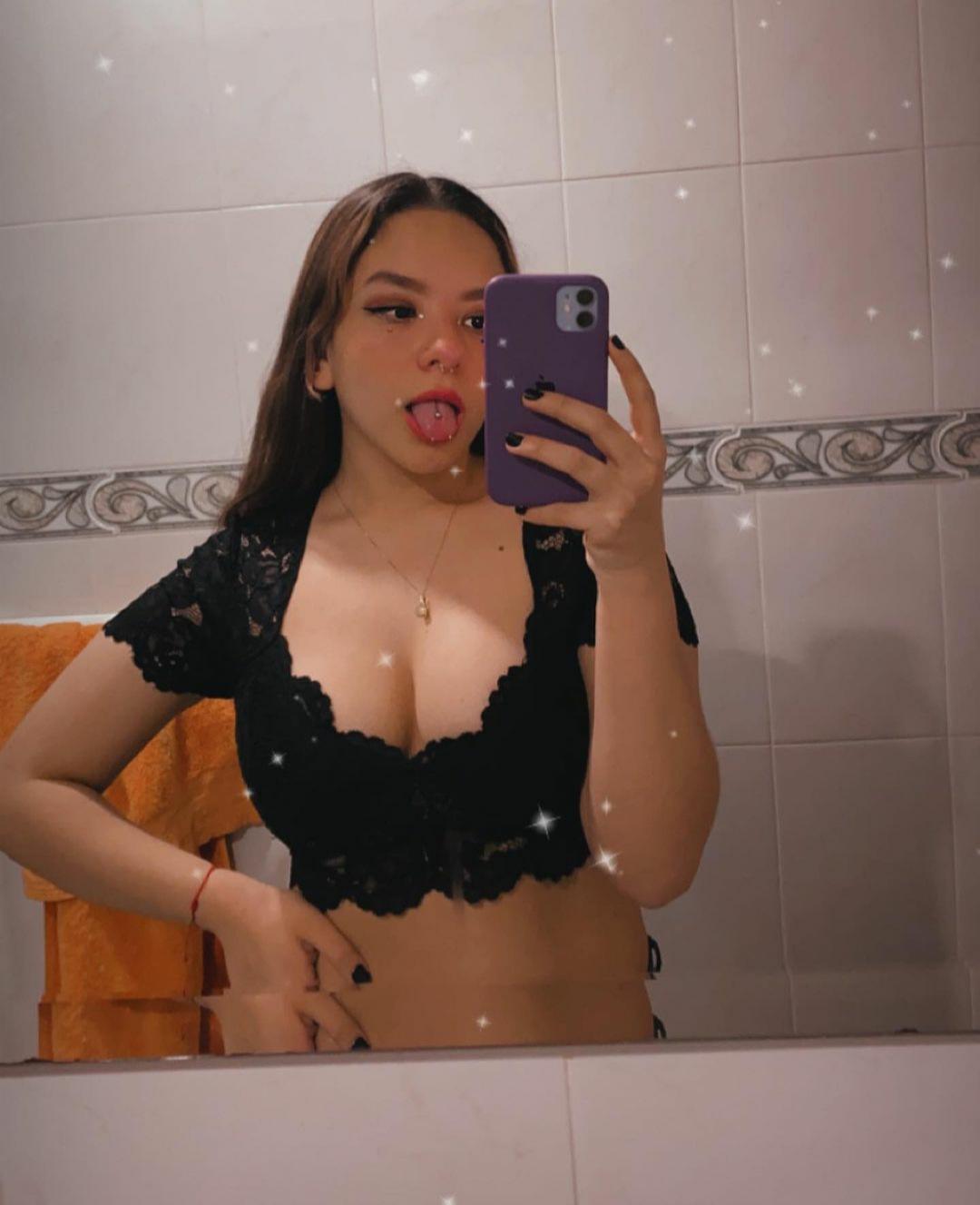 Alguien compró su onlyfans? | Scrolller