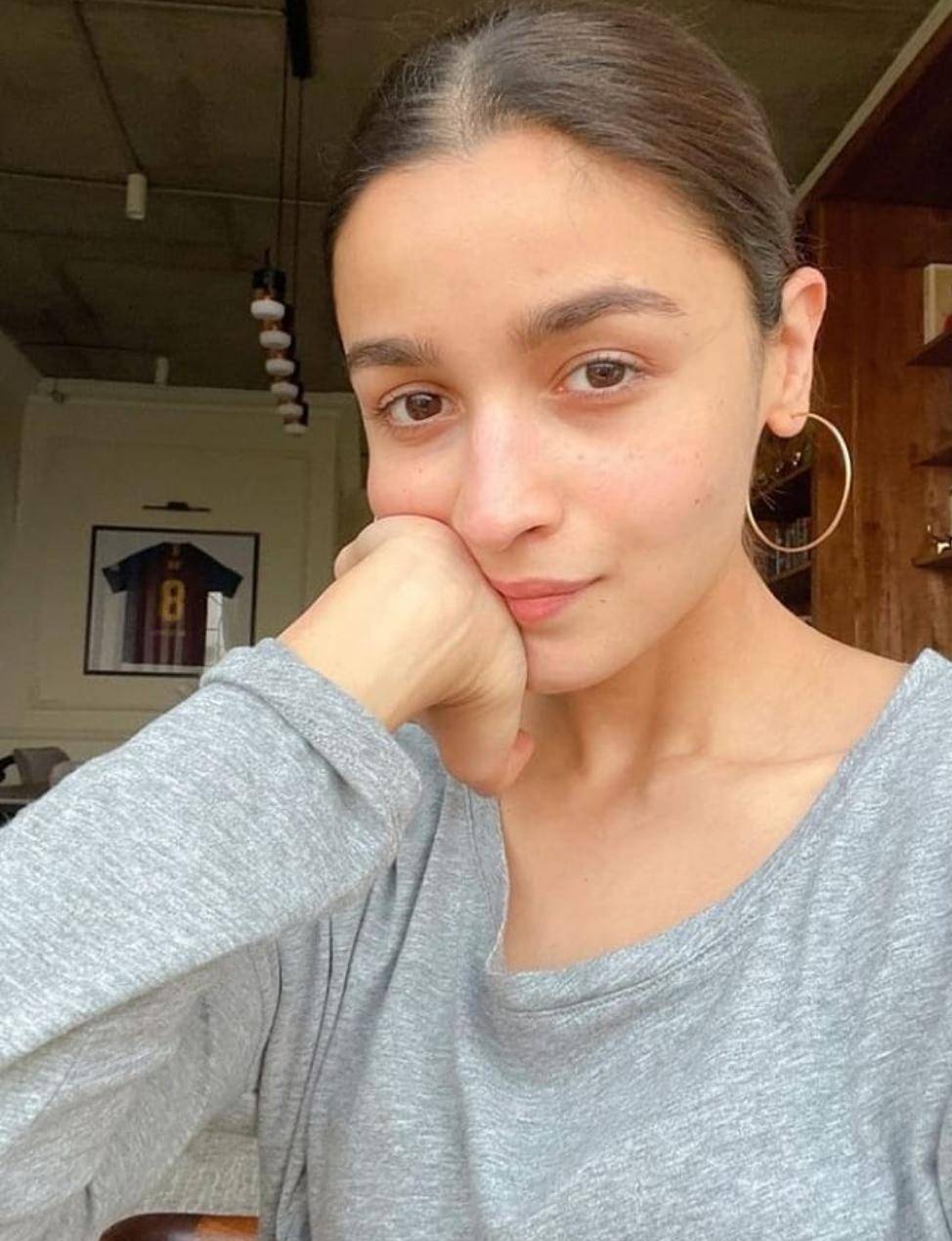 Alia Bhatt | Scrolller