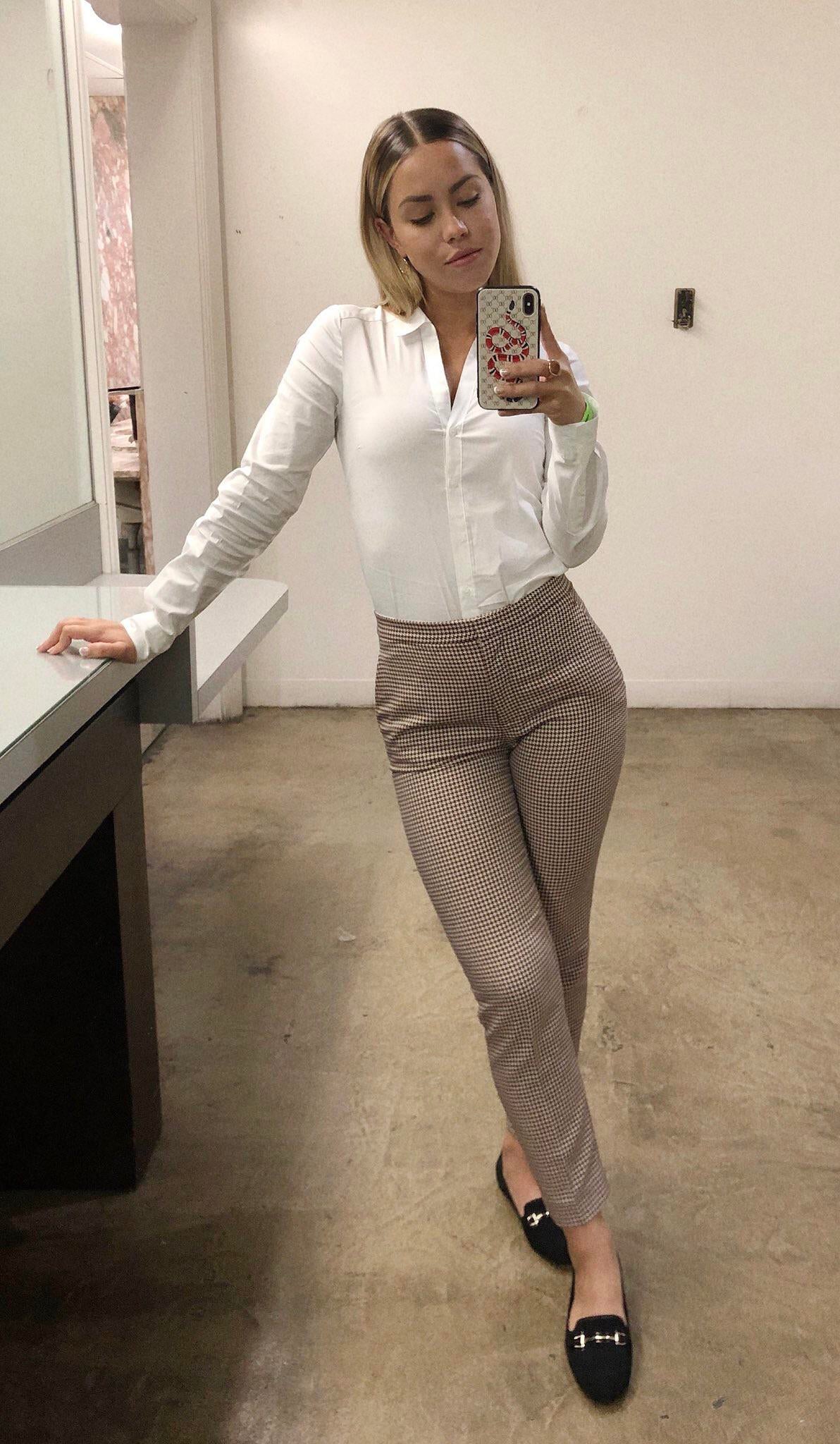 Alina Lopez Scrolller