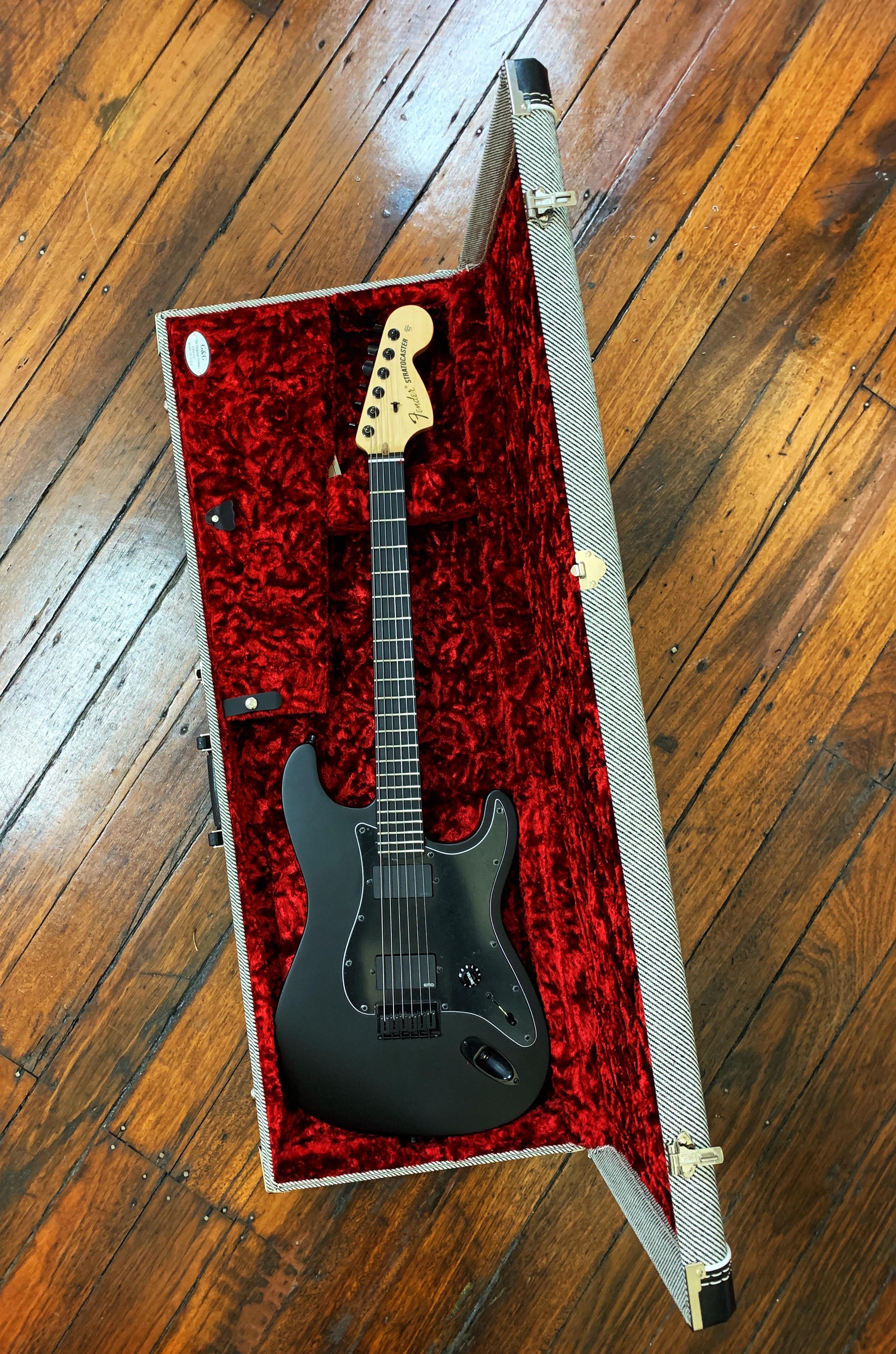 All black everything - Jim Root Stratocaster and blood red case | Scrolller