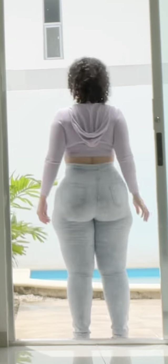 All that thickness | Scrolller