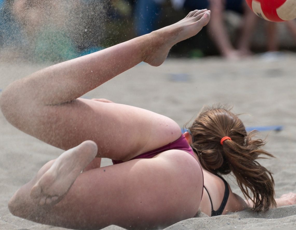 Almost slipping out | Scrolller