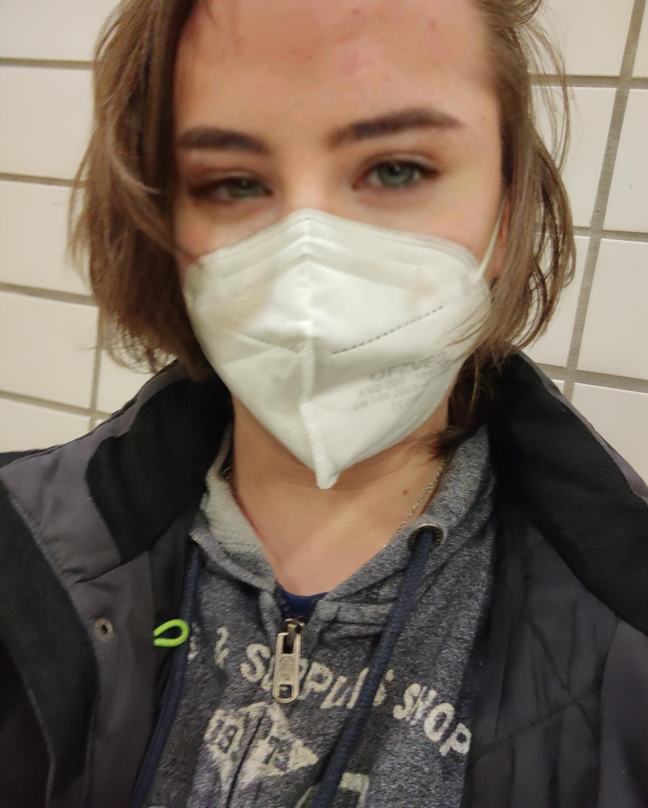 [altered] Ayooo, it's a pic from yesterday. Would you blow me at the train station? 🙃 | Scrolller