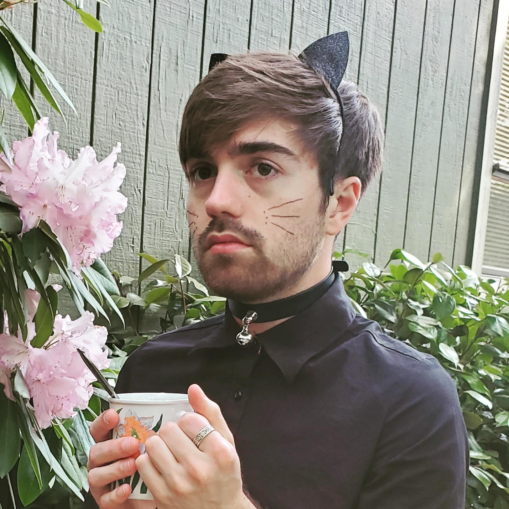 Am I a cute catboy? I'm 25 and 5'3.5" | Scrolller