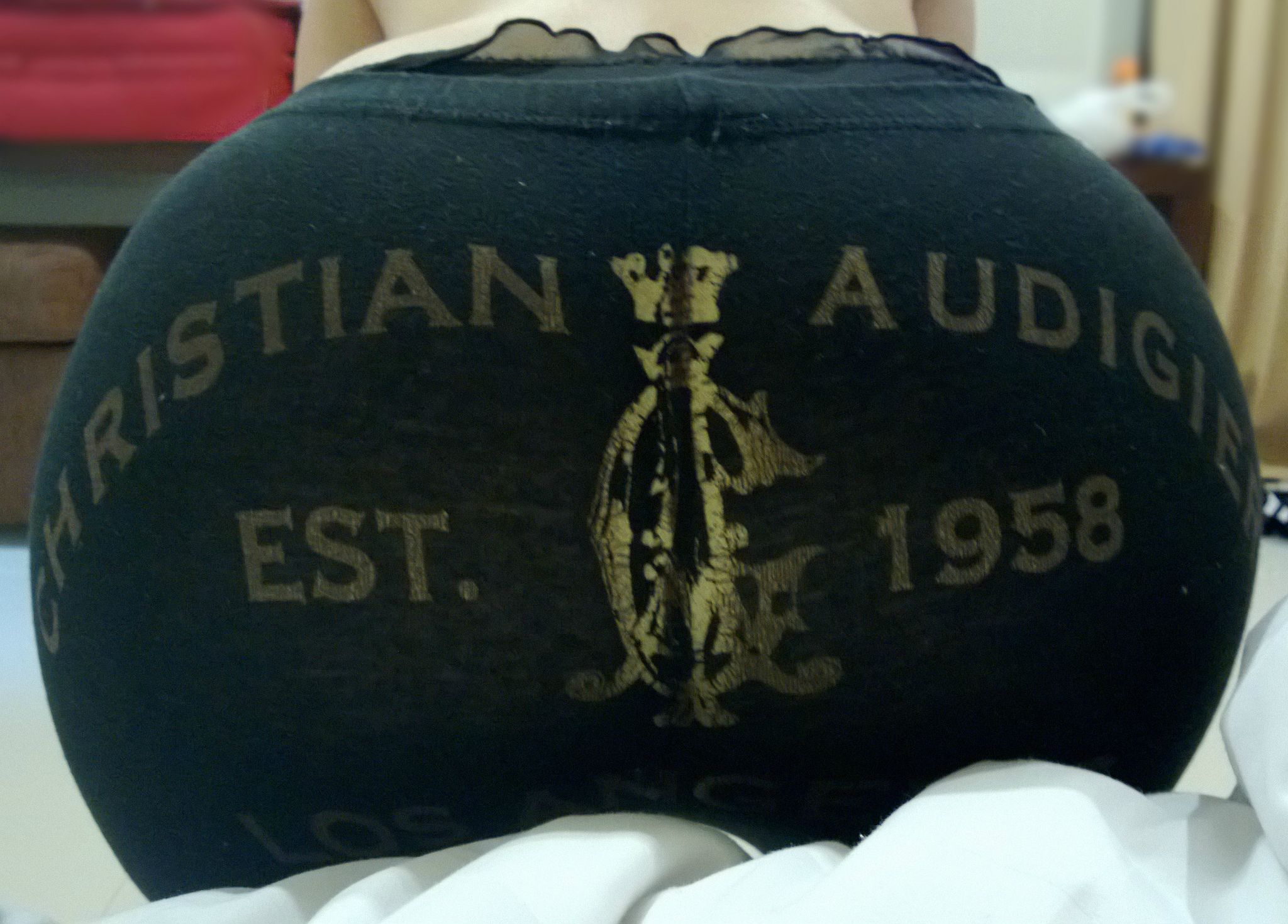 am i blocking the tv?? | Scrolller