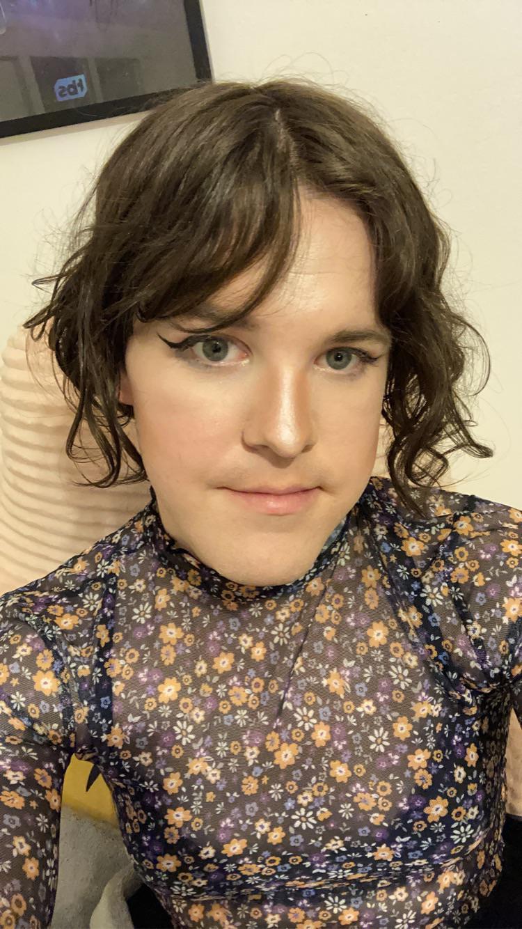 Am I cute? I’m feeling really down but my girlfriend says I am. | Scrolller