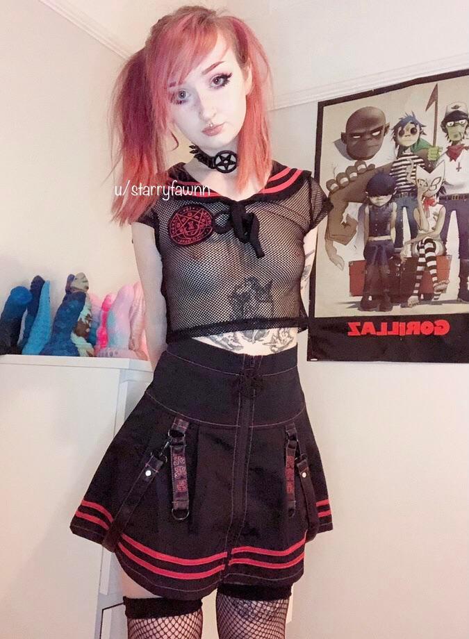 Do You Like Goth Girls With Tiny Tits Scrolller