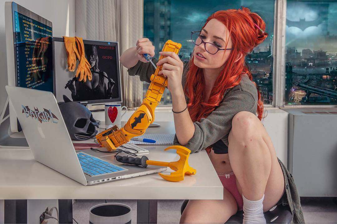 Amanda Lynne, Barbara Gordon | Scrolller