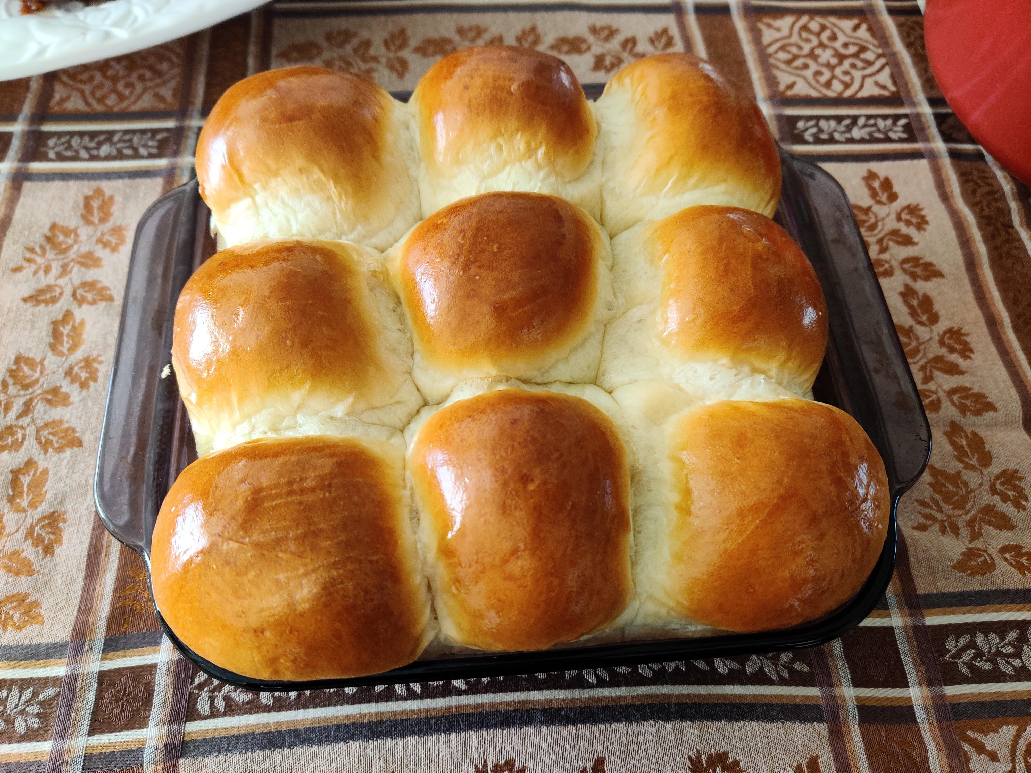 Amazing dinner rolls! Super fluffy! | Scrolller