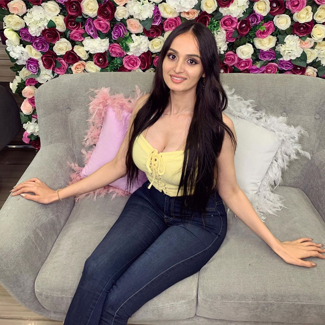 Amazing Tits! | Scrolller