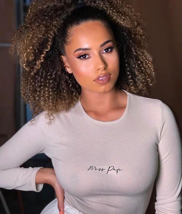 Amber nips | Scrolller