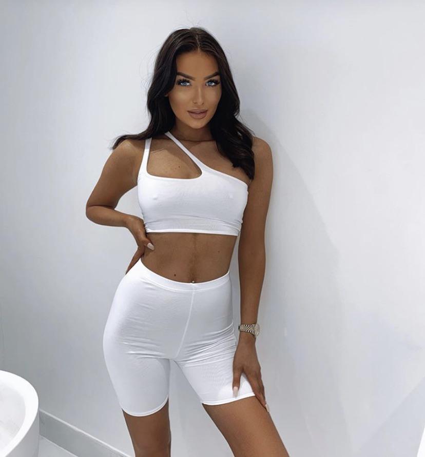 Amber Phillips | Scrolller