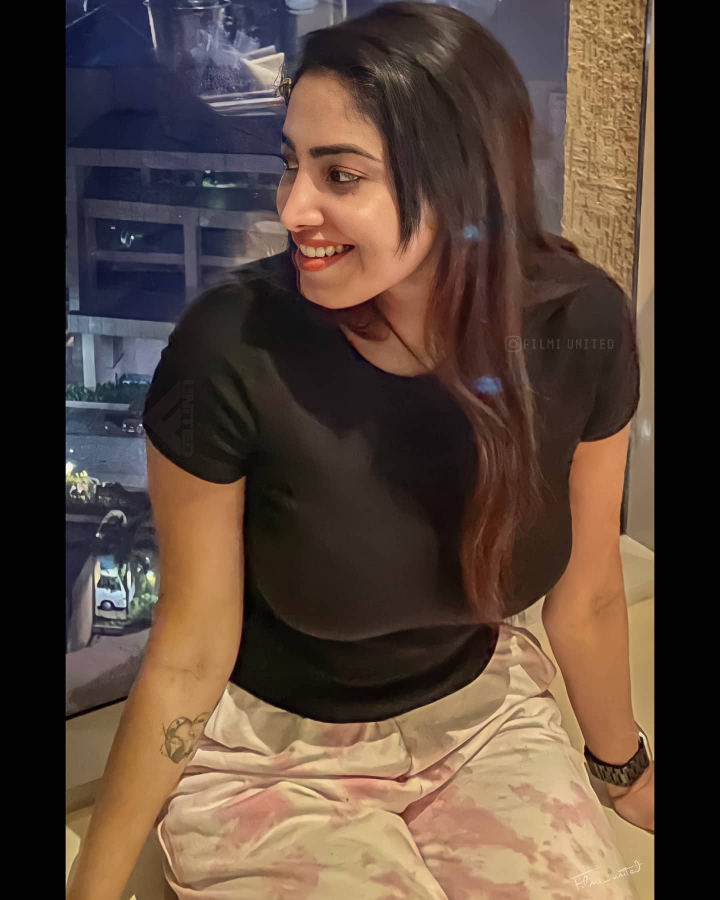 Ameya 🤤 | Scrolller