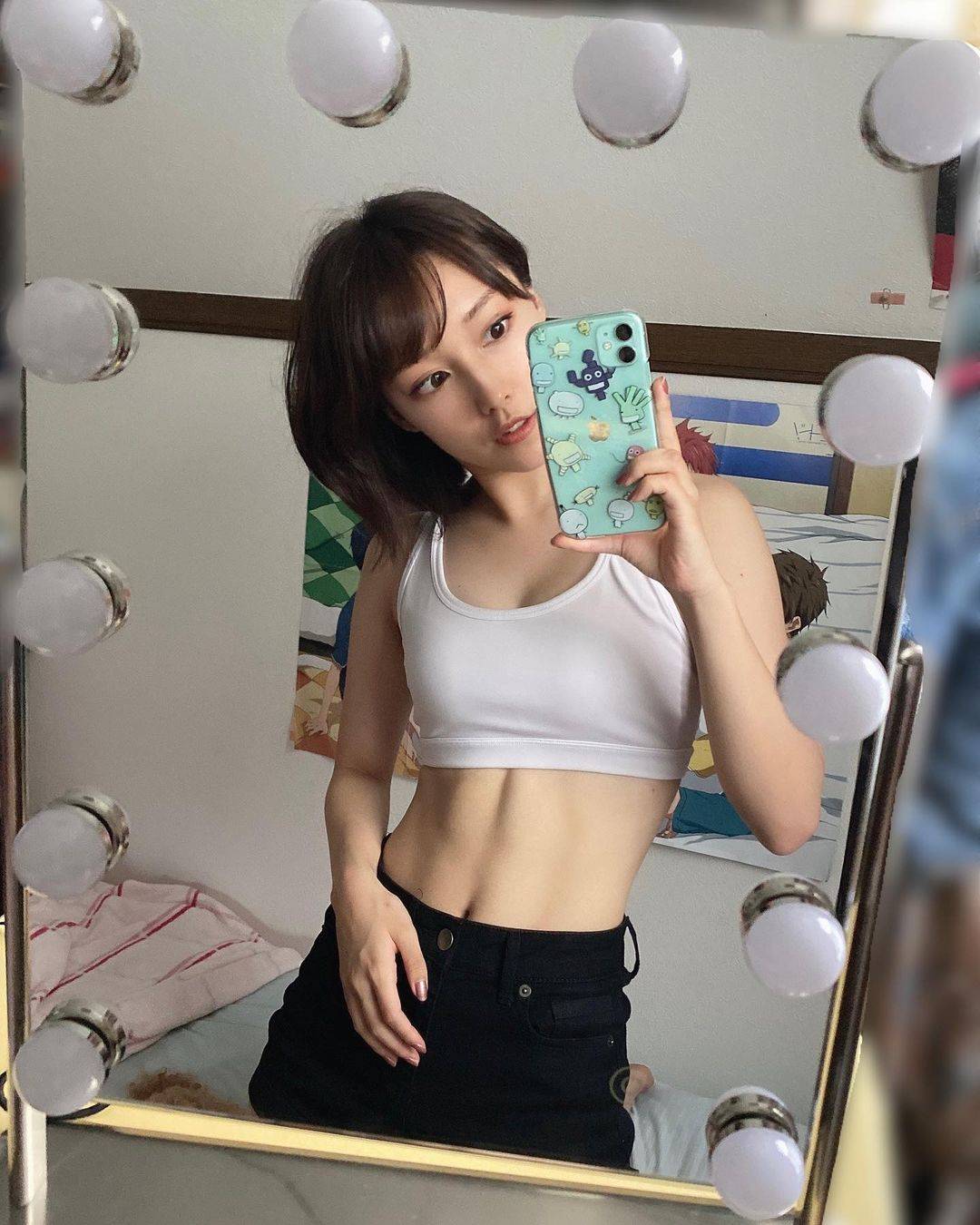 ami__jewel of Insta | Scrolller