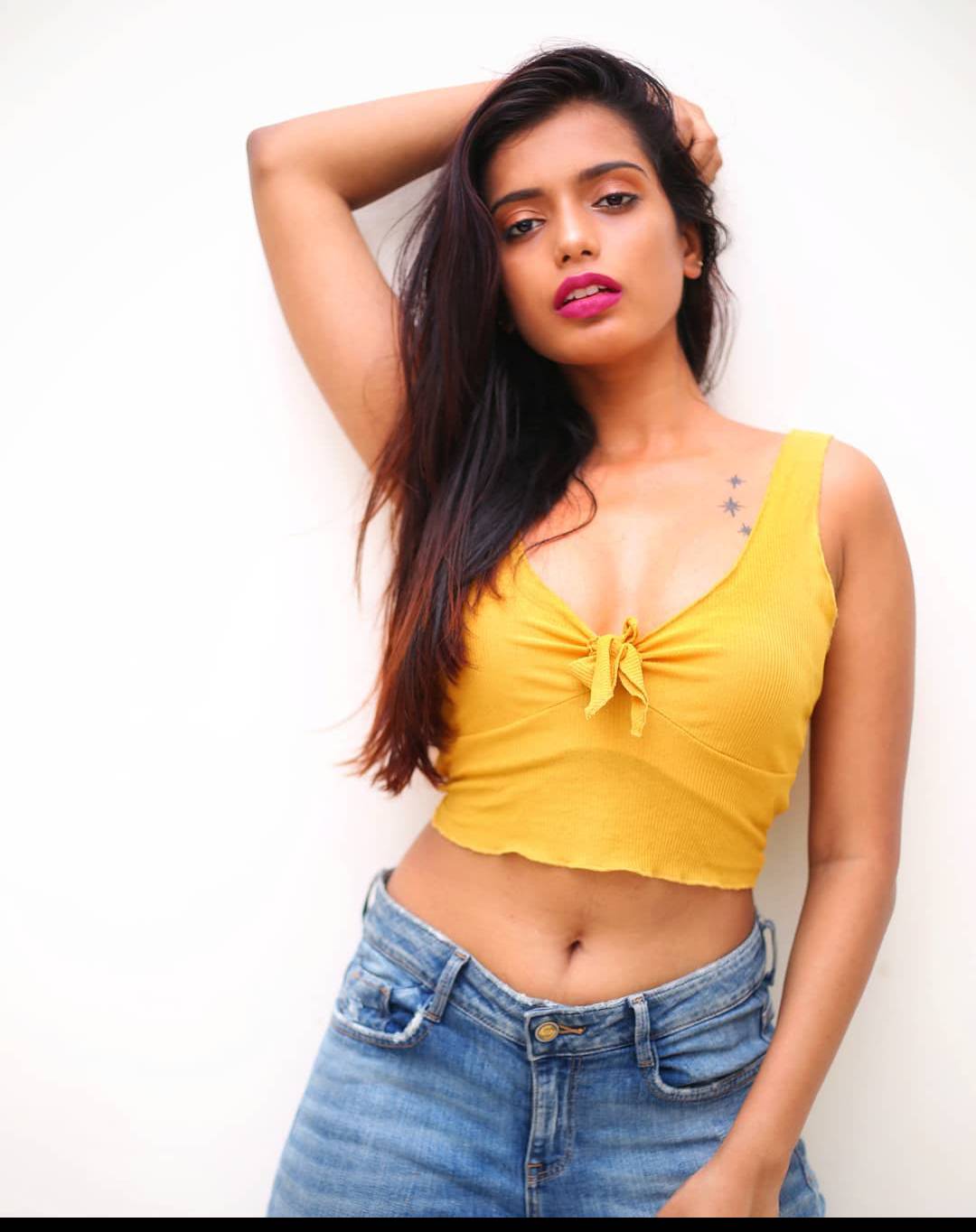 Amisha Sinha | Scrolller