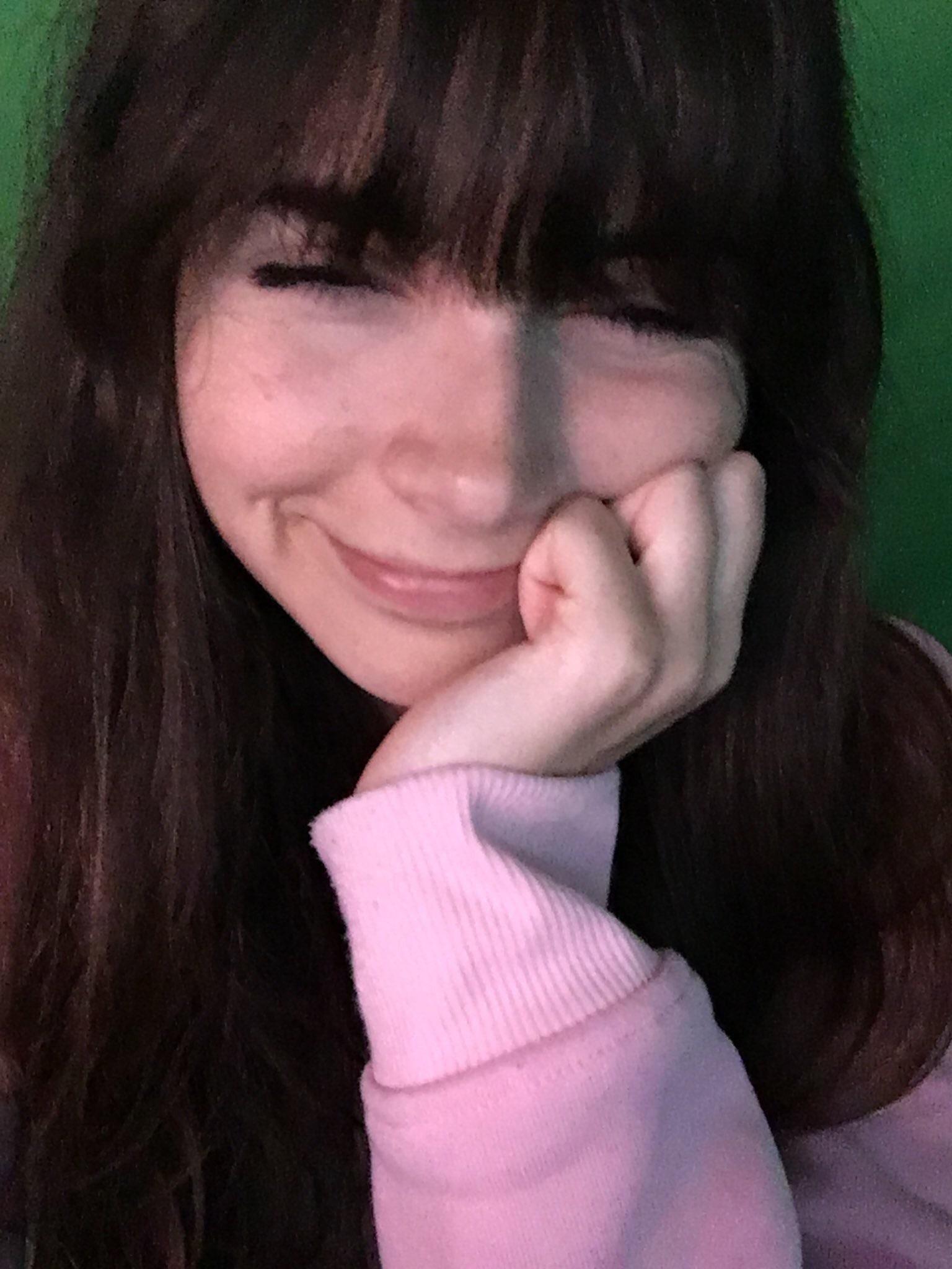 Amused Kate | Scrolller