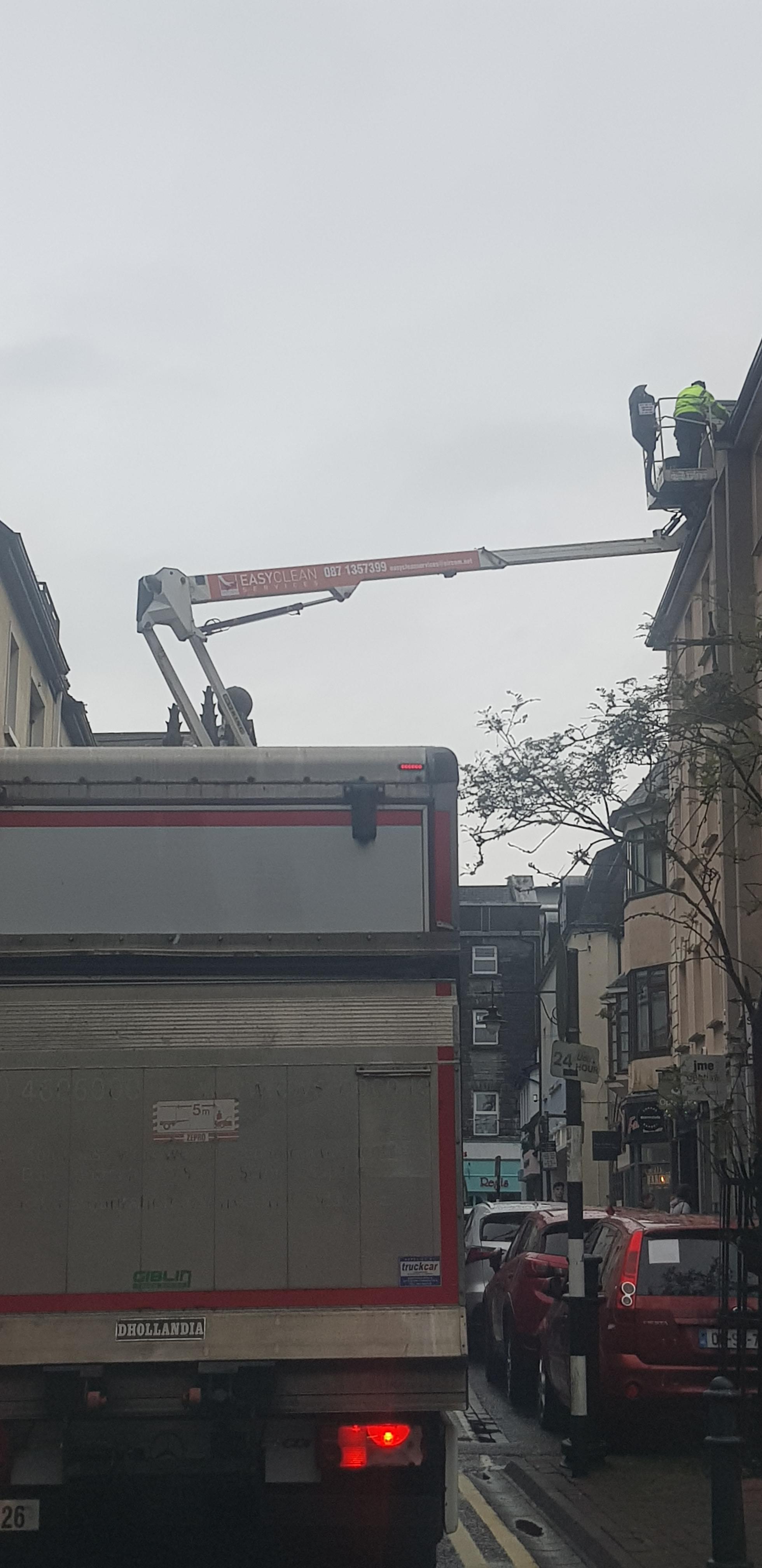 An unusual cause of traffic this morning on Middle Street. | Scrolller