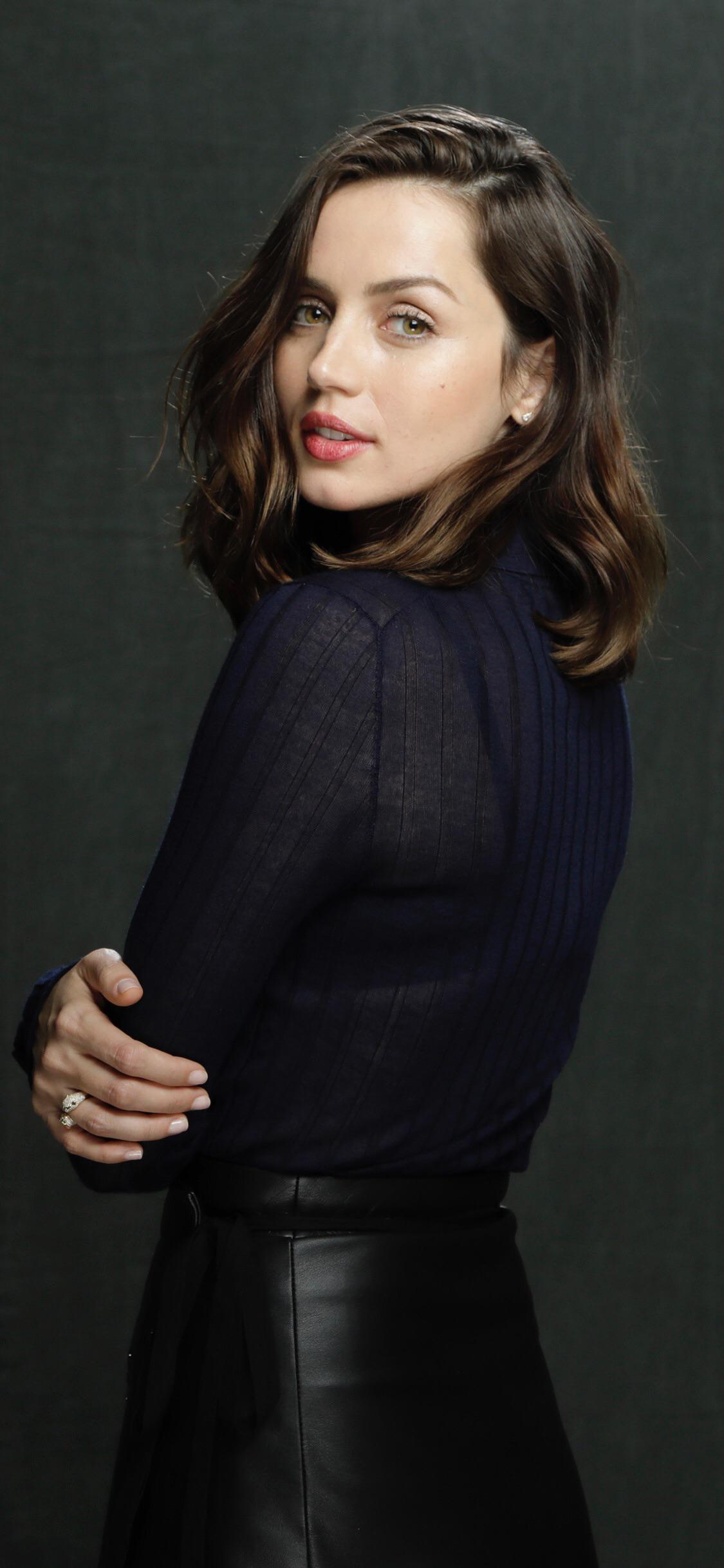 Ana de Armas | Scrolller