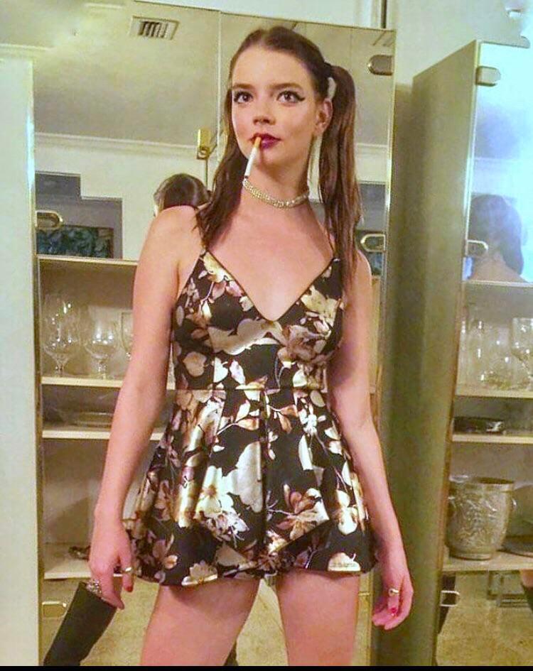 Ana Taylor Joy in here looks like she would blow me for 20 bucks behind the dumpster in the ...