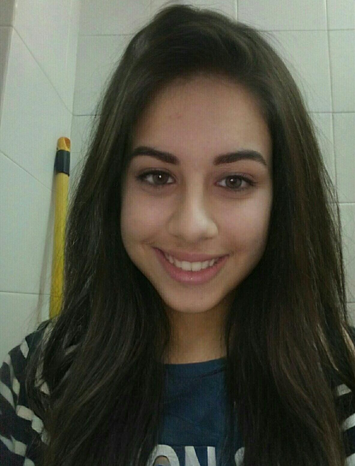 And now, to end it all off, here's the dessert! The chef hopes you like it :) | Scrolller