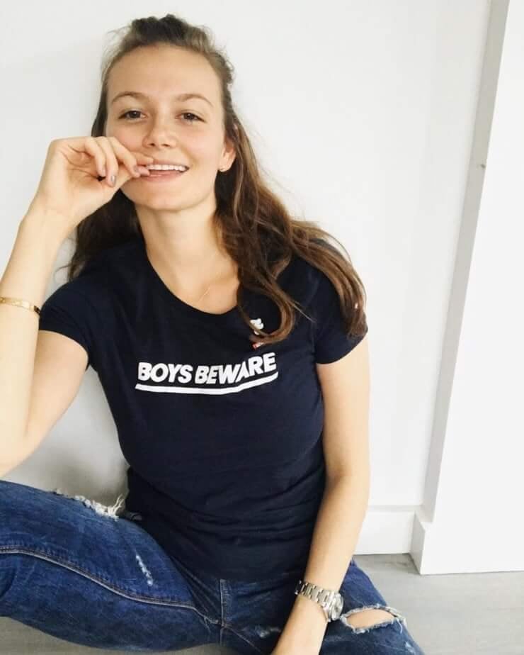 Andi Matichak | Scrolller