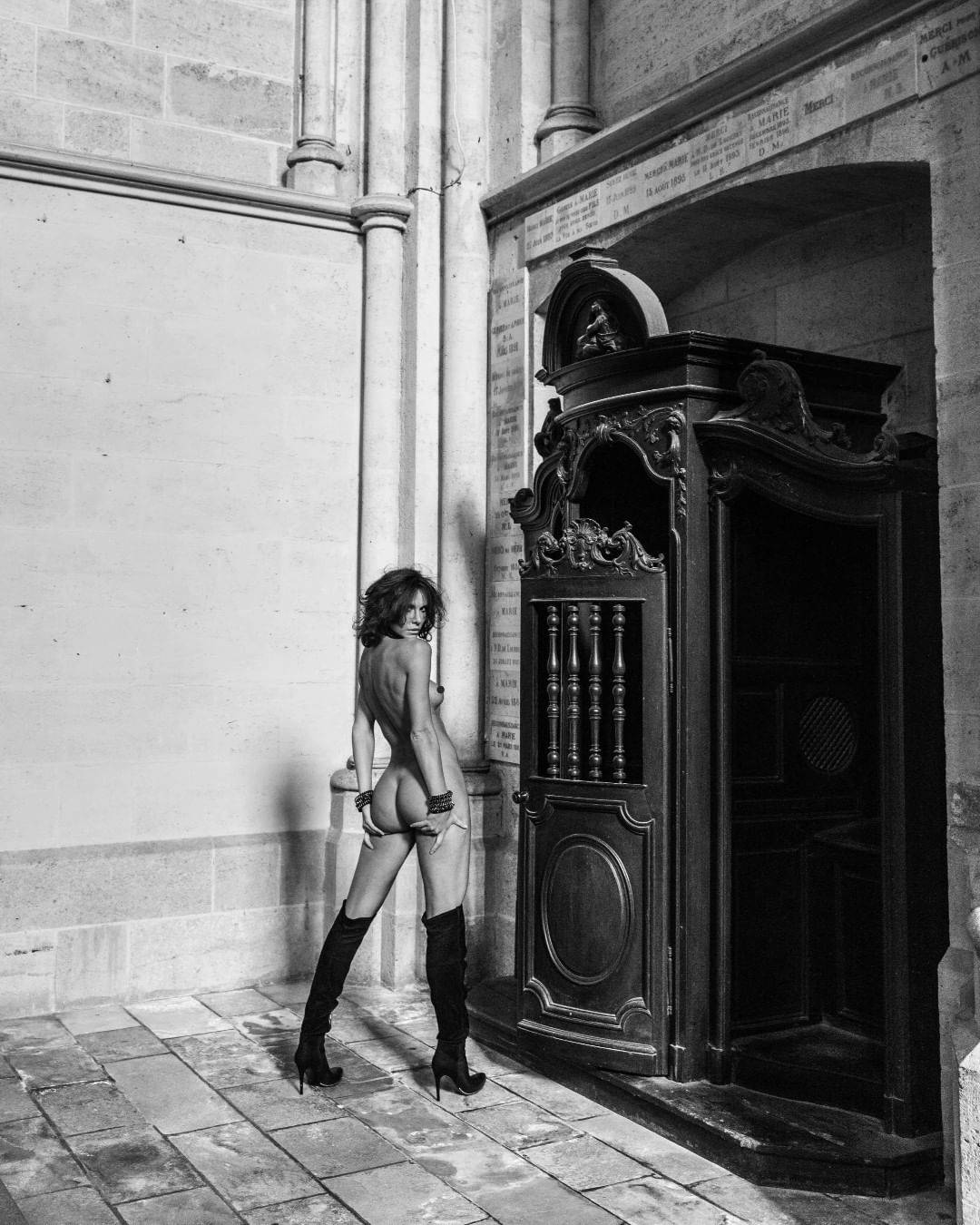 Andja Lorein | Scrolller