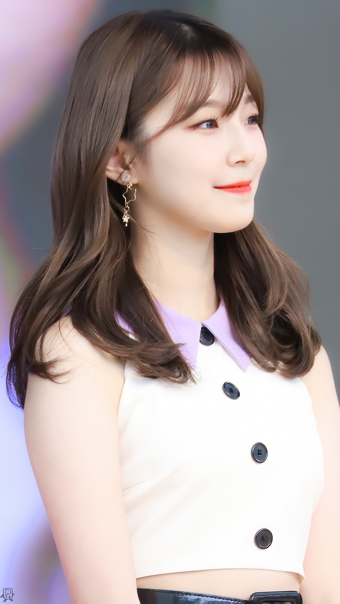 Angelic Jiheon | Scrolller