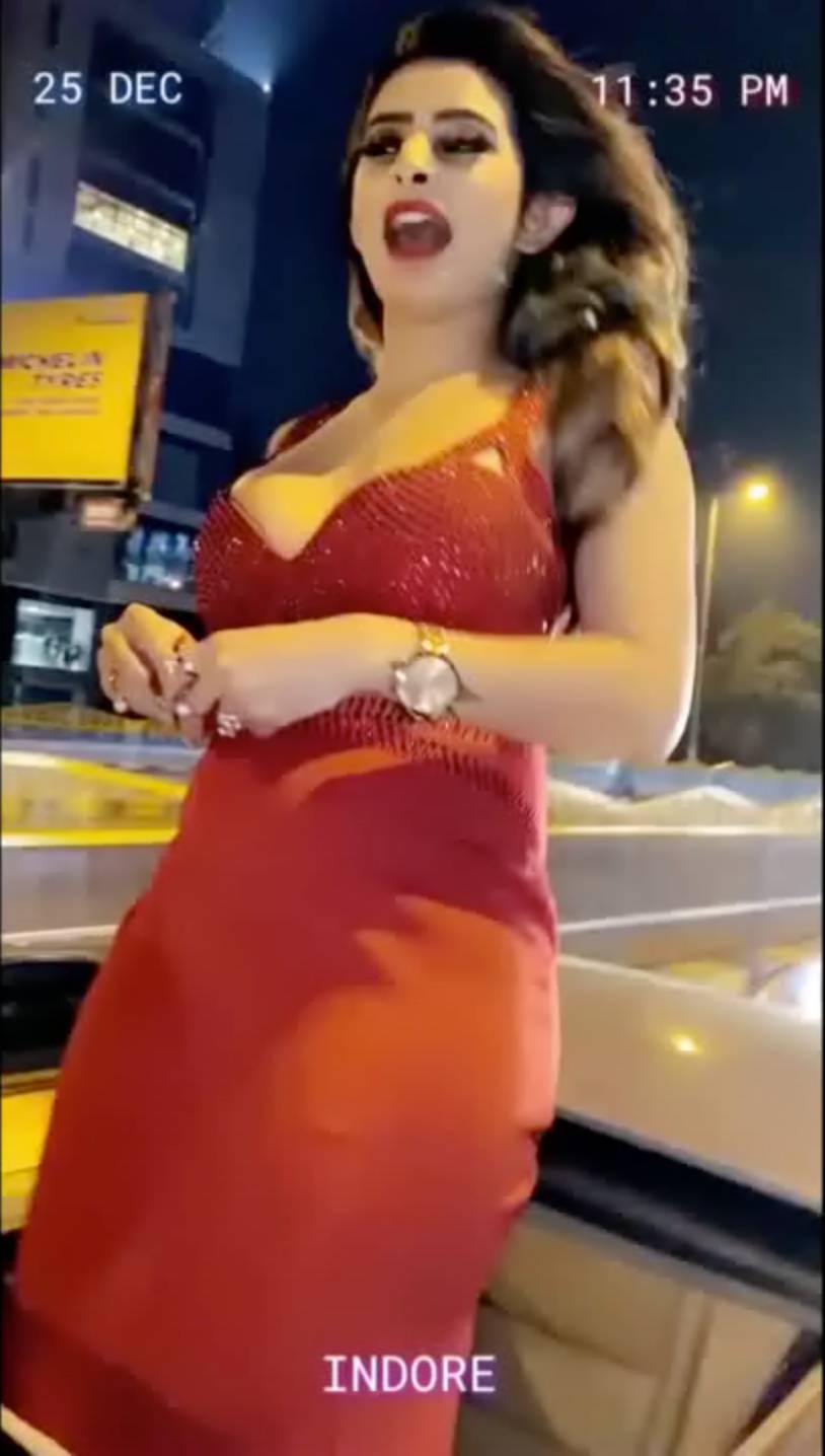 Ankita Dave...25 Dec hot celebration | Scrolller