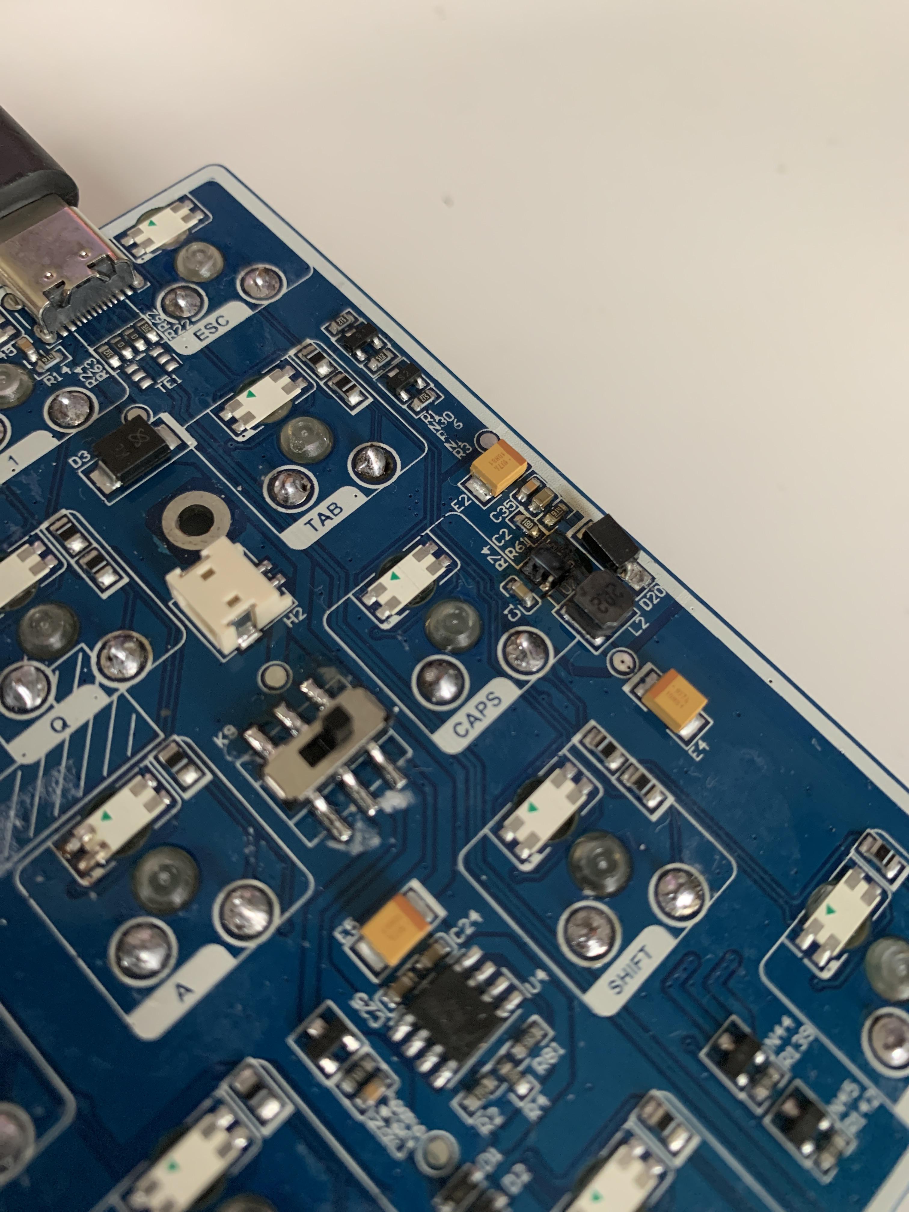 Anne Pro 2 started smoking, the chip at U2 burned out :( rip tealios ...