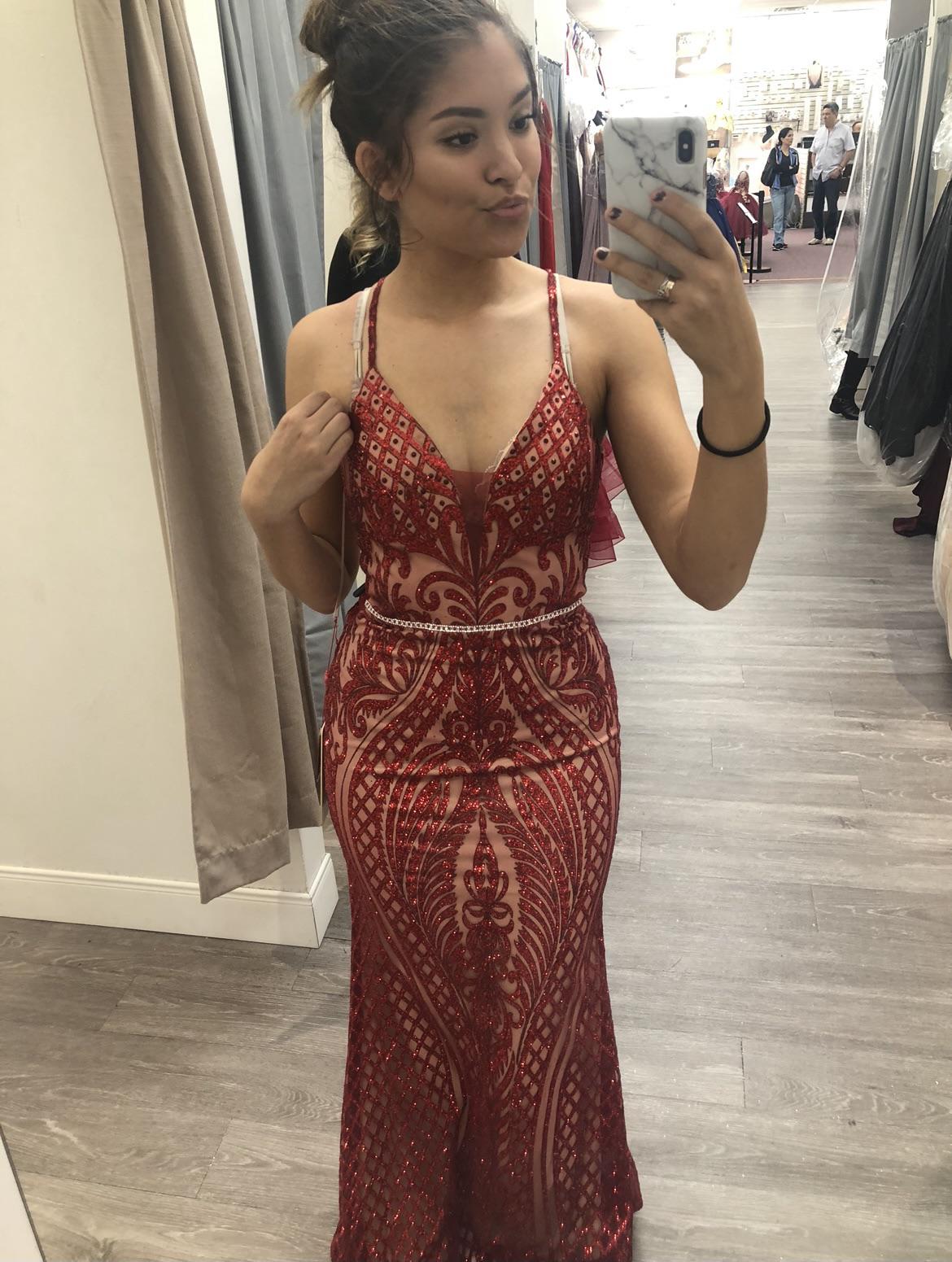 Another dress selfie 🤪 | Scrolller