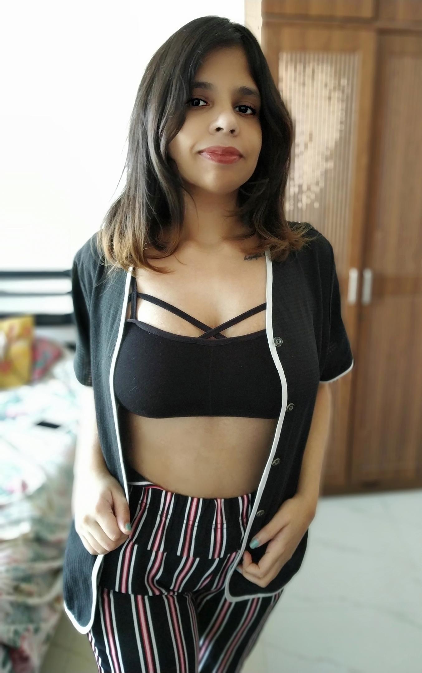 Another face in the crowd (over 18) | Scrolller