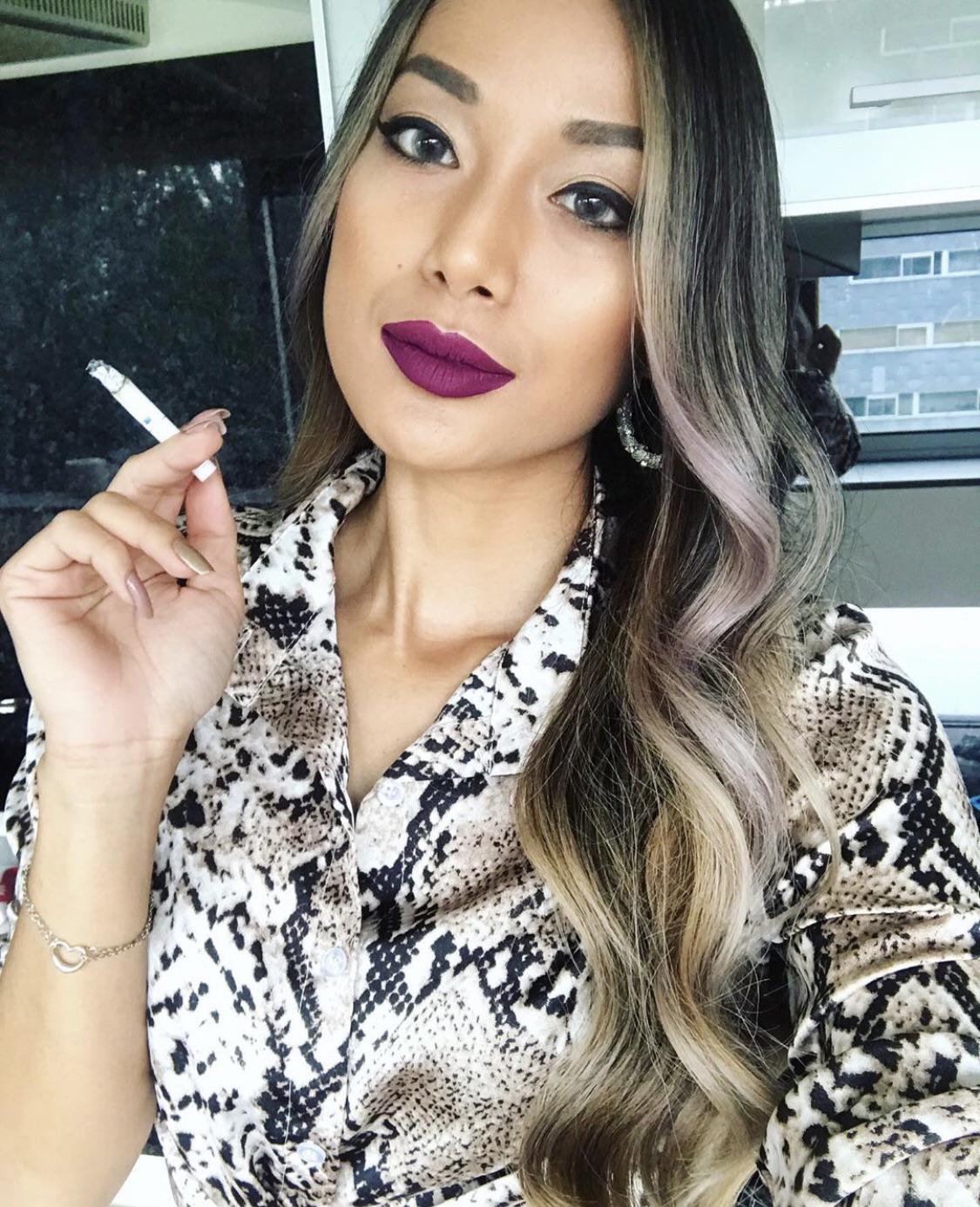 Another hot insta smoker | Scrolller