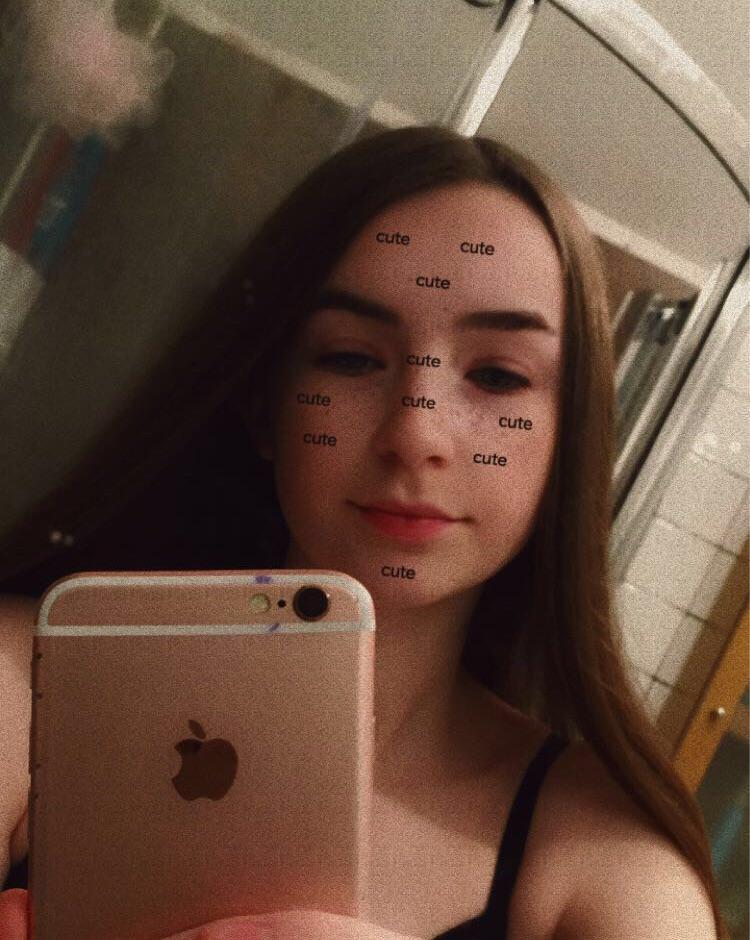 Another mirror selfie 😋 | Scrolller